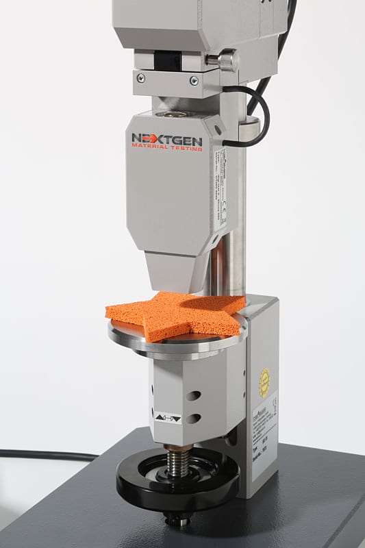 Automatic Shore / IRHD hardness testing system